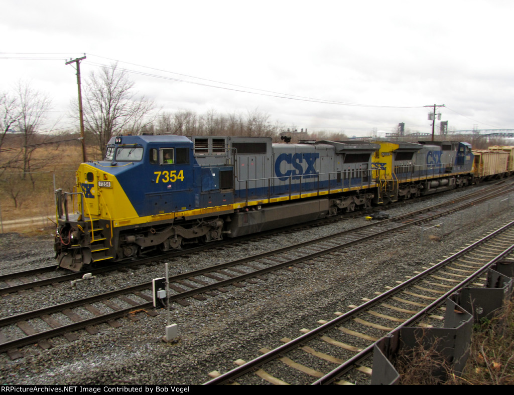 CSX 7354 and 7869